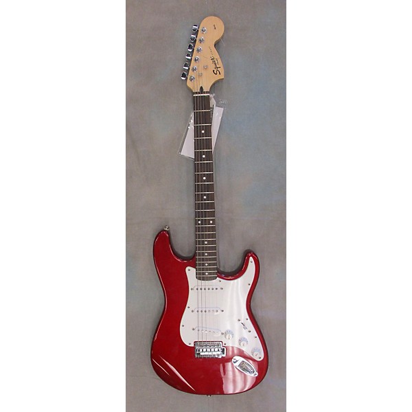 Used Squier 2000s Stratocaster Candy Apple Red | Guitar Center