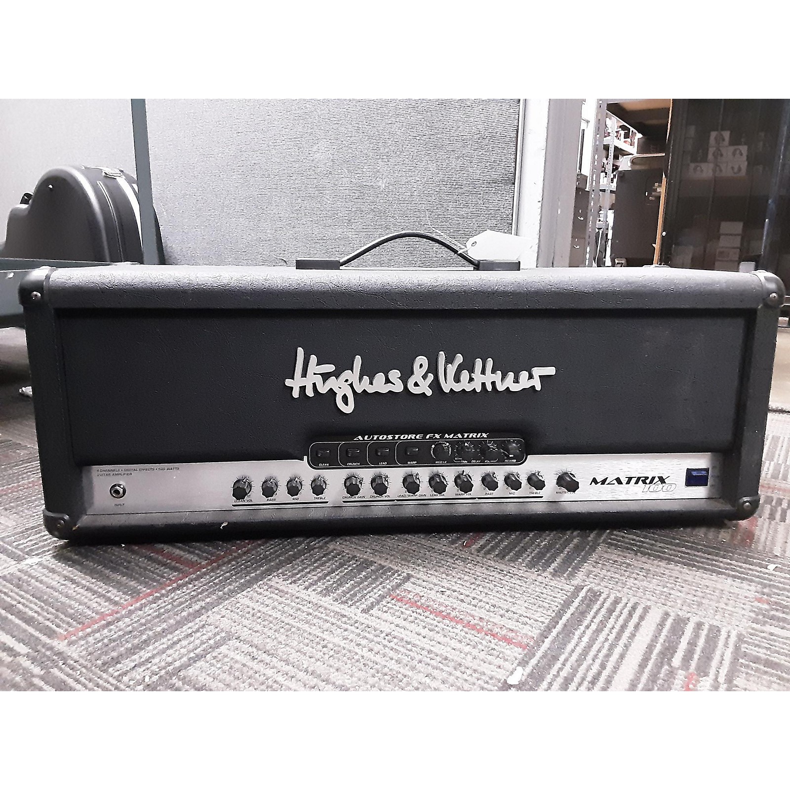 Used Hughes & Kettner MATRIX 100 Bass Cabinet | Guitar Center