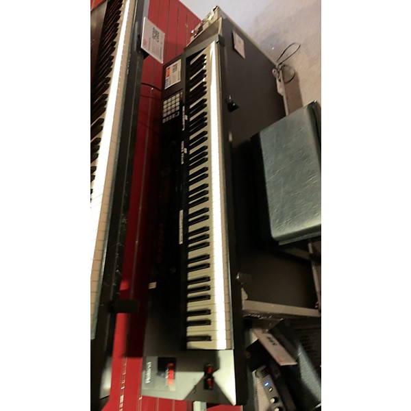 Used Roland FA08 Keyboard Workstation | Guitar Center