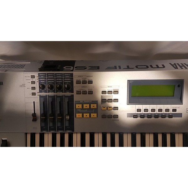 Used Yamaha Motif ES6 61 Key Keyboard Workstation | Guitar Center