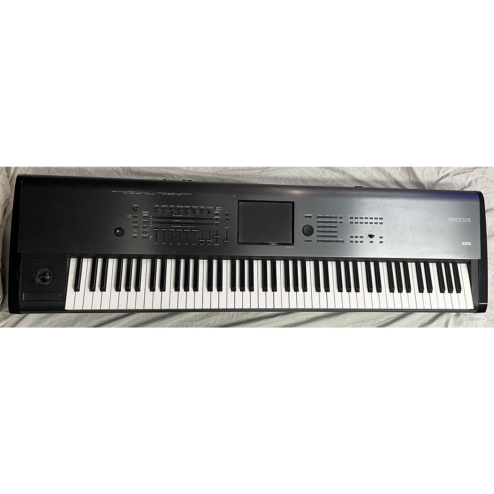 Used KORG Kronos 88 Keyboard Workstation | Guitar Center