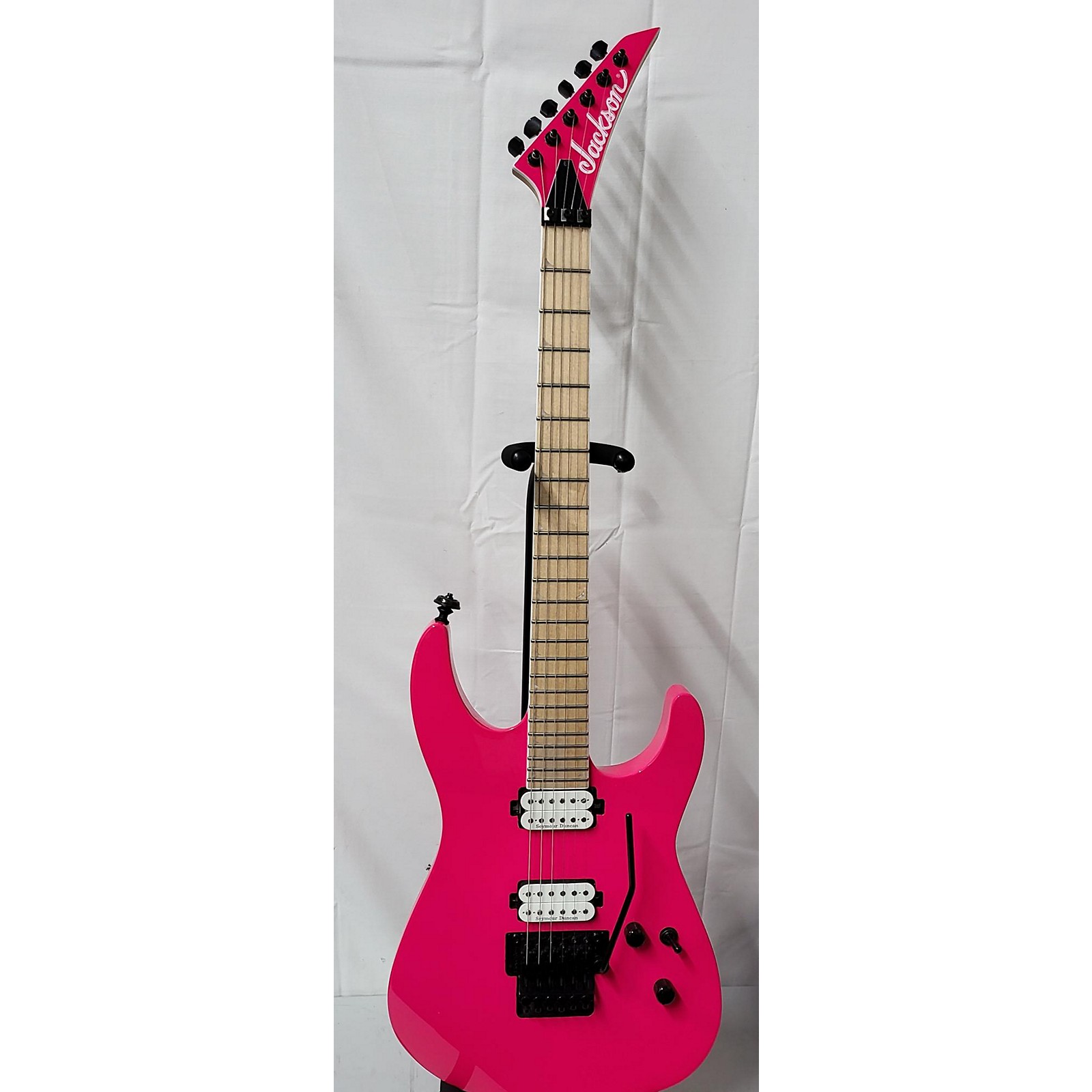 Used Jackson Pro SL2M Solid Body Electric Guitar Magenta | Guitar Center