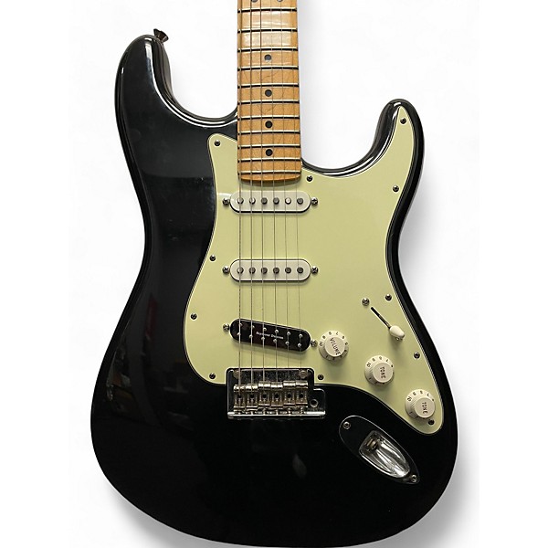 Used Fender Used Fender American Stratocaster Solid Body Electric ...