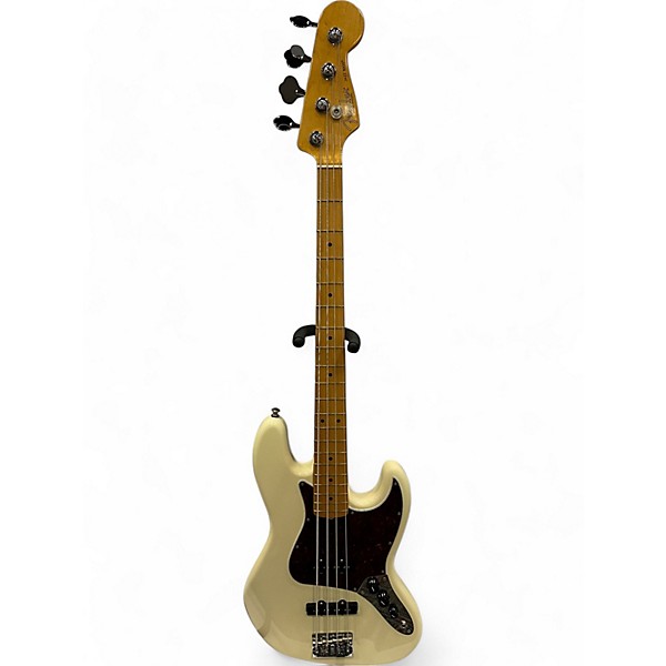 Used Fender Used 2021 Fender American Professional II Jazz Bass Olympic ...
