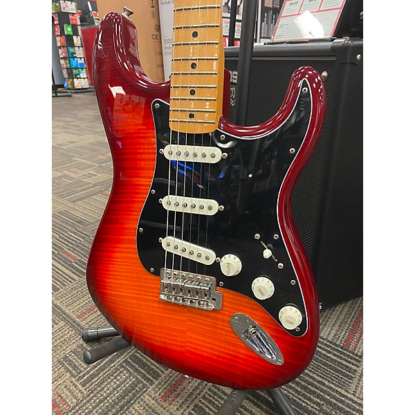 Used Fender Player Stratocaster Plus Top SSS Solid Body Electric Guitar ...