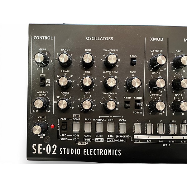 Used Roland Used Roland Se-02 Synthesizer | Guitar Center