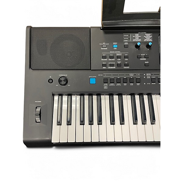 Used Yamaha Used Yamaha PSRE473 Keyboard Workstation | Guitar Center