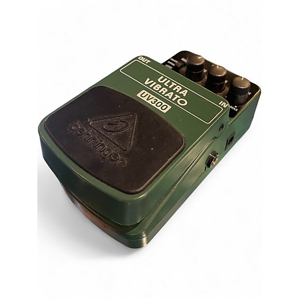 Used Behringer UV300 Ultra Vibrato Effect Pedal | Guitar Center