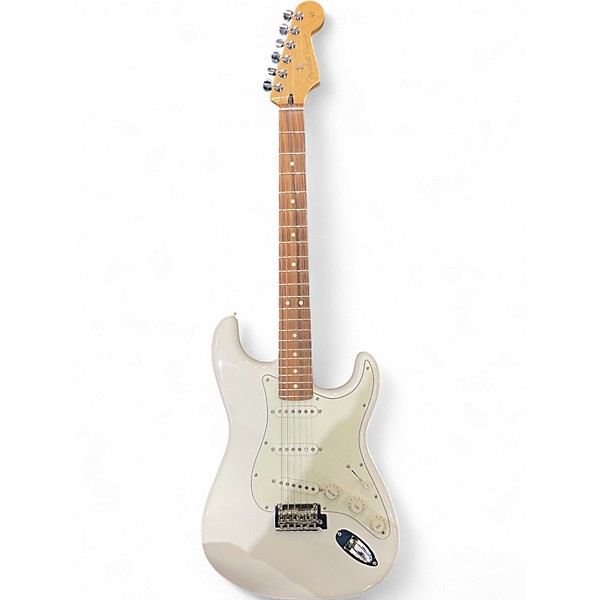 Used Fender Player Stratocaster Alpine White Solid Body Electric Guitar ...