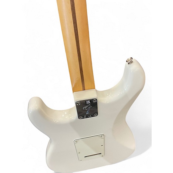 Used Fender Player Stratocaster Alpine White Solid Body Electric Guitar ...