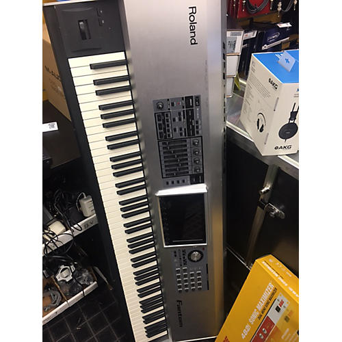 Used Roland Fantom G8 88 Key Keyboard Workstation | Guitar Center