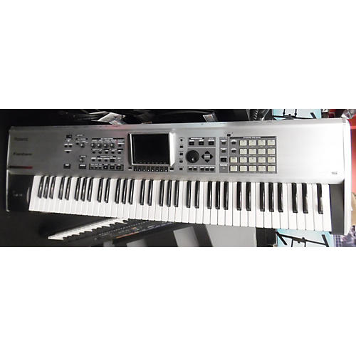 Used Roland Fantom X7 Keyboard Workstation | Guitar Center